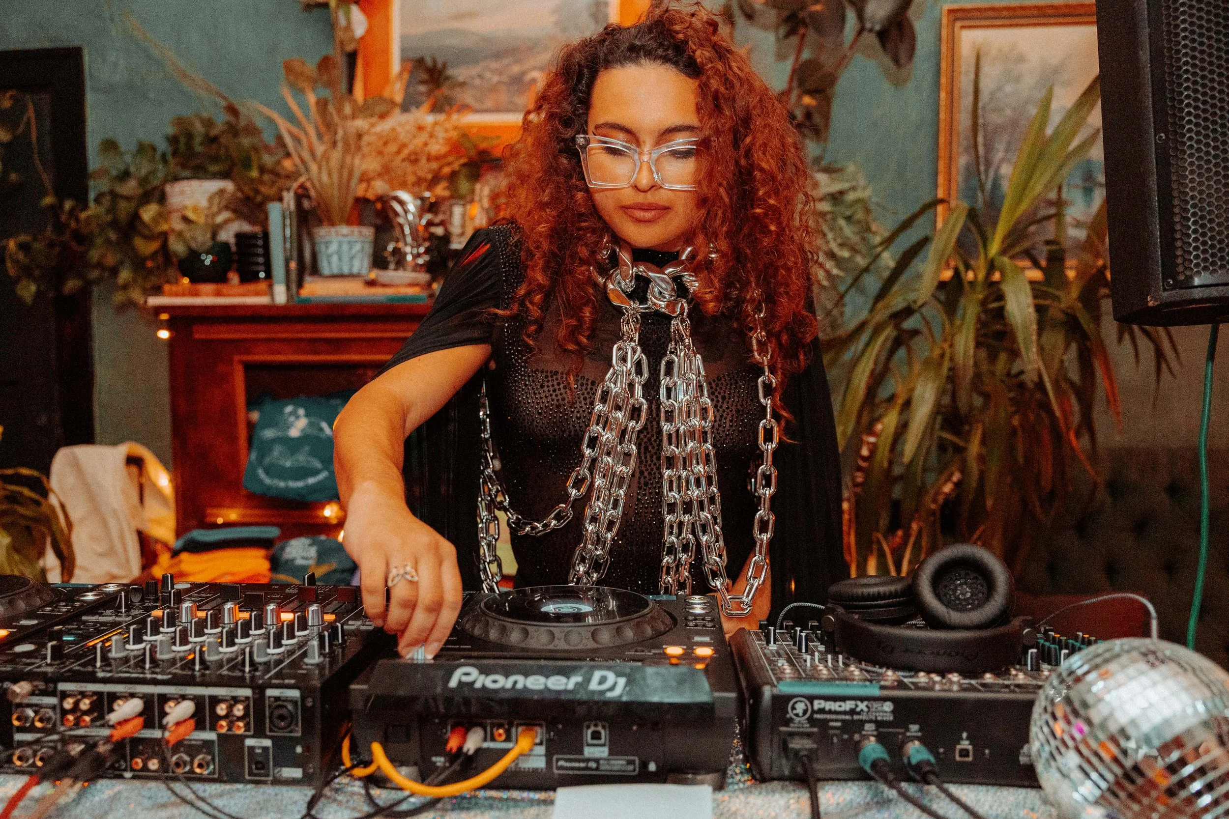 Get Involved — The Sapphic Social Club