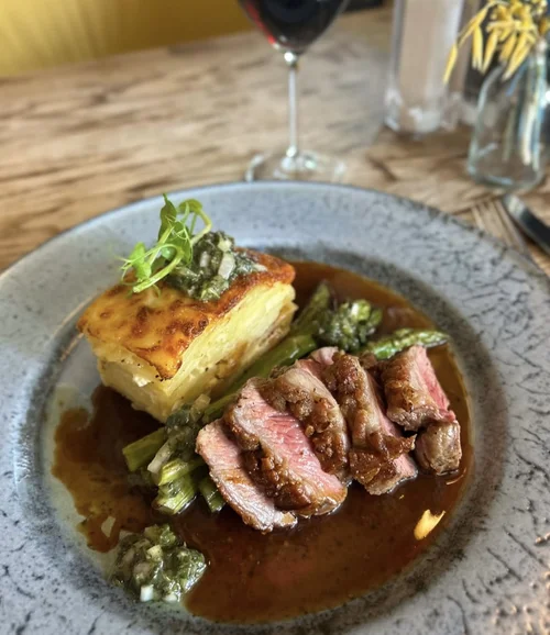 Norfolk Restaurant & Bar | Seasonal & Pub Classics — The Stag Salhouse