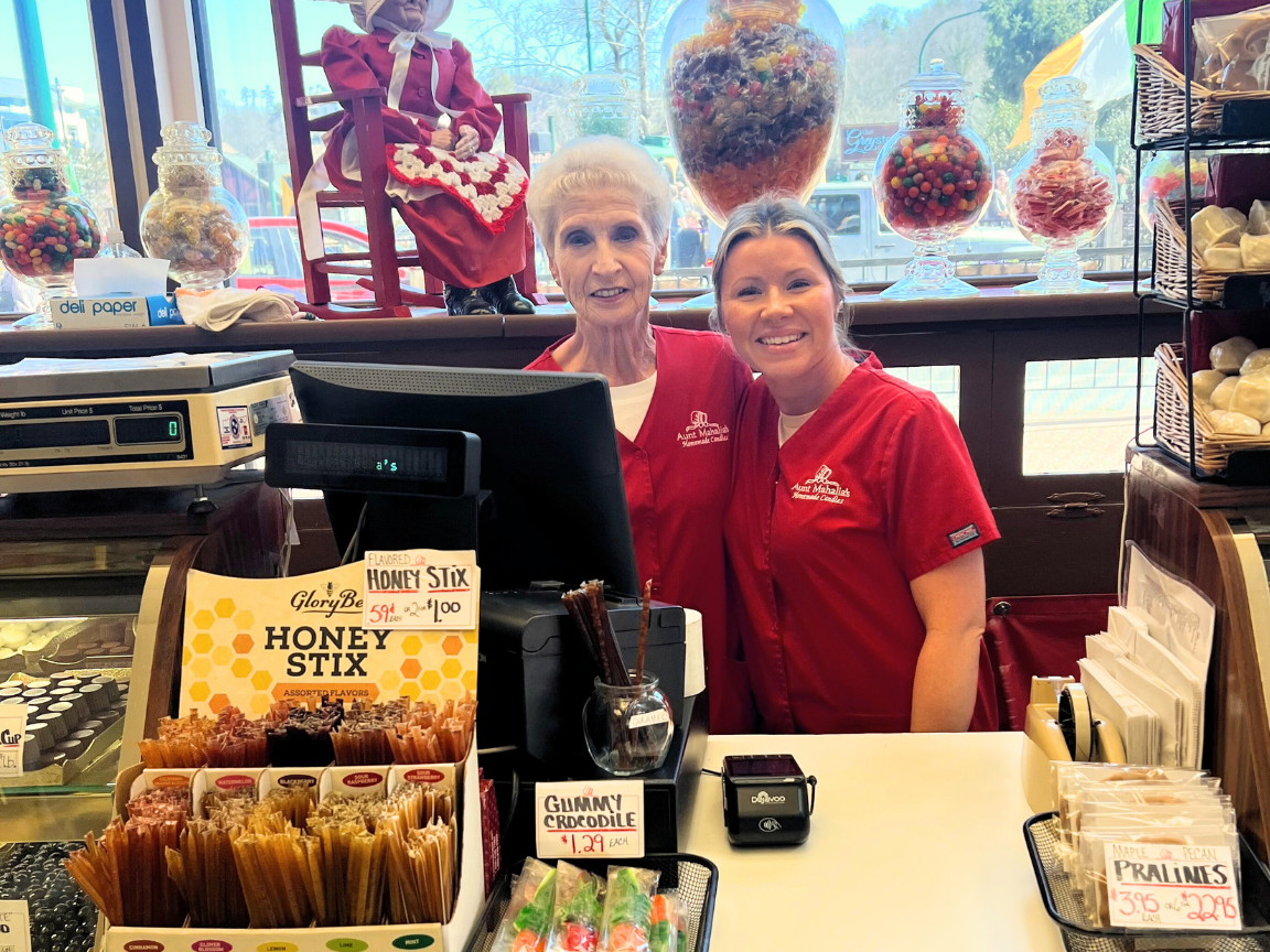 Aunt Mahalia's Homemade Candies Since 1939 - Downtown Gatlinburg
