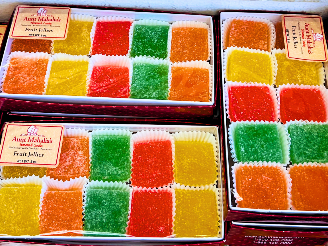 Aunt Mahalia's Homemade Candies Since 1939 - Downtown Gatlinburg