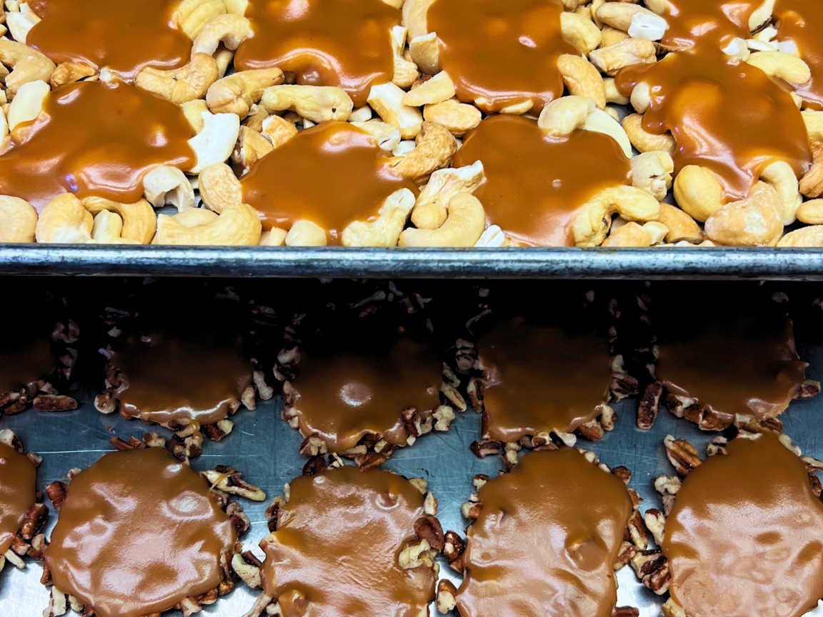 Aunt Mahalia's Homemade Candies Since 1939 - Downtown Gatlinburg