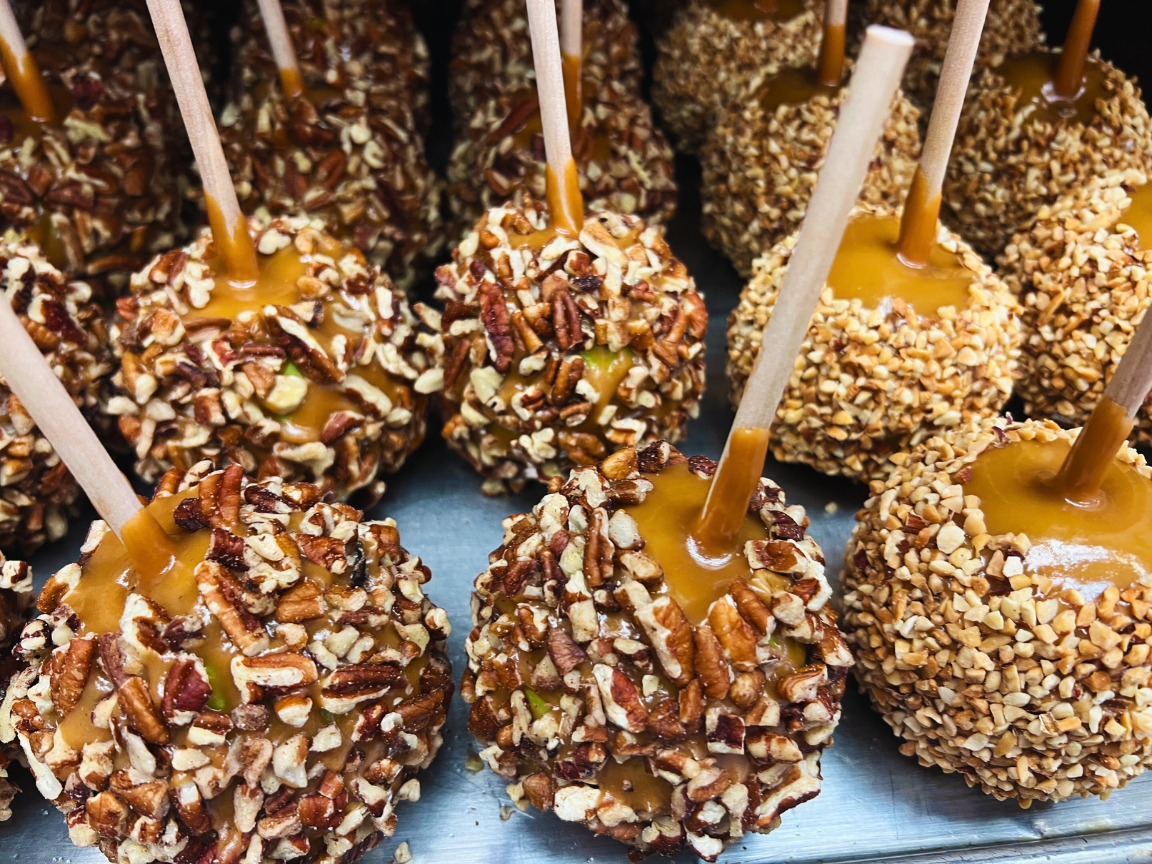 Aunt Mahalia's Homemade Candies Since 1939 - Downtown Gatlinburg