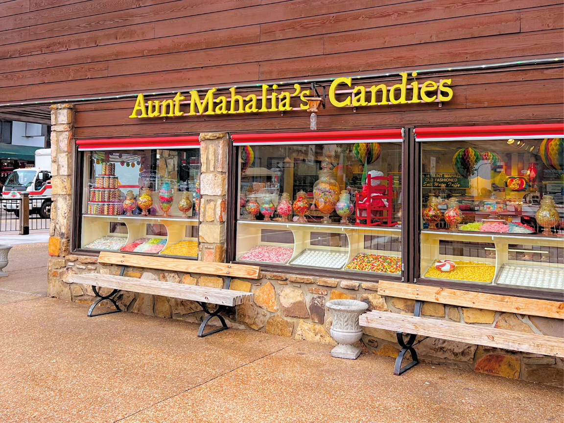 Aunt Mahalia's Homemade Candies Since 1939 - Downtown Gatlinburg