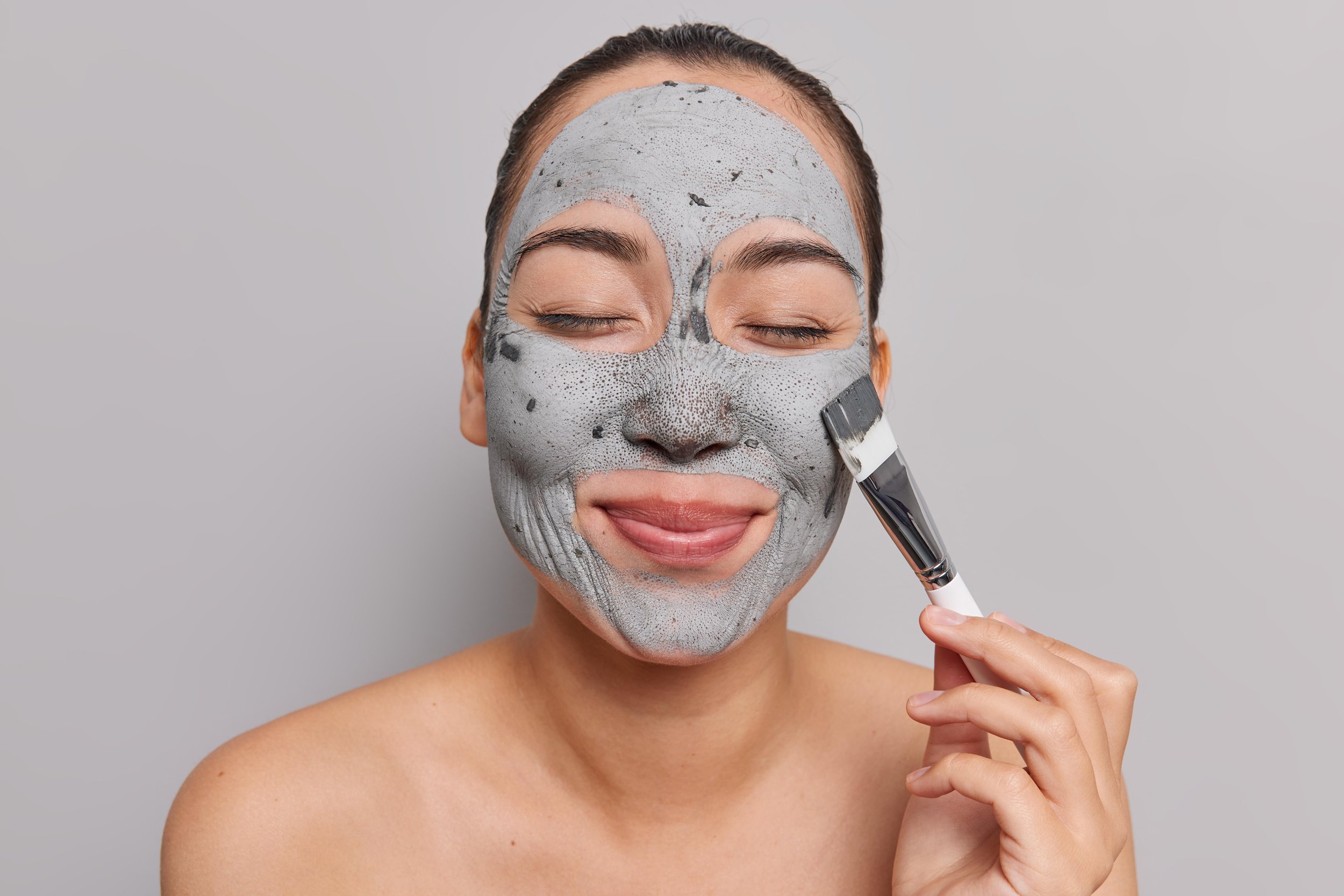 Clay Masks for Acne: What Works, What Doesn’t, and How to Avoid ...