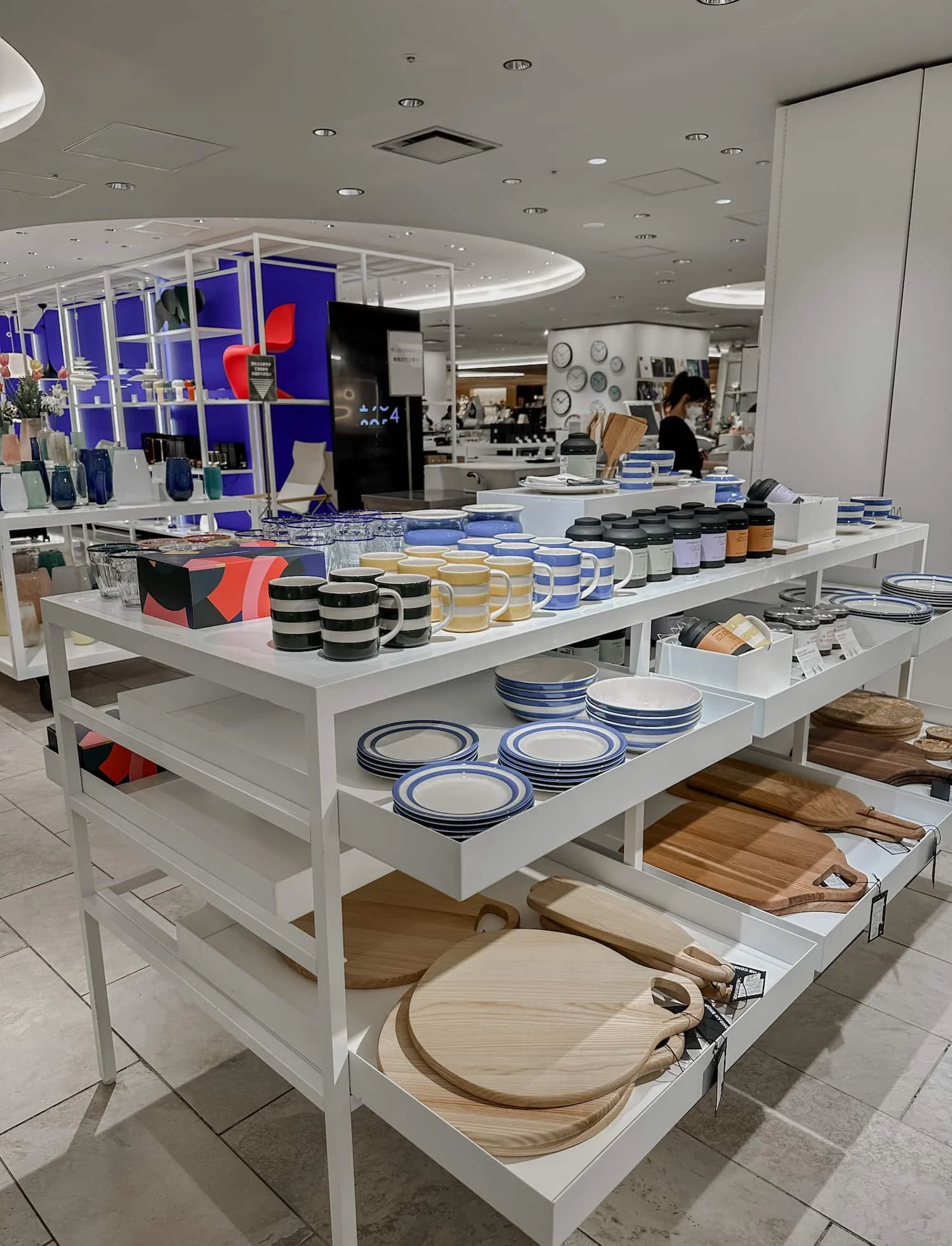 The Must-Visit Department Store in Shinjuku for Japanese Sweets, Style ...