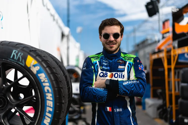 Aston Martin Valkyrie Returns to Sebring for the 2026 Mobil 1 12 Hours ...