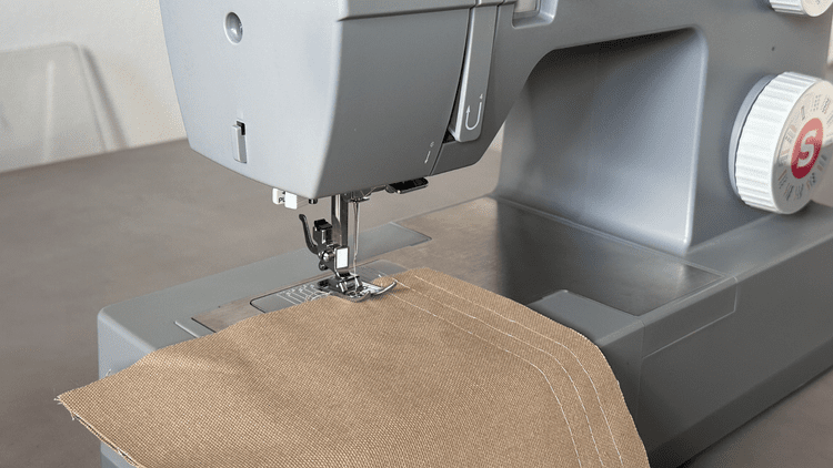 What Are Feed Dogs on a Sewing Machine? | Essential Guide for Beginners ...