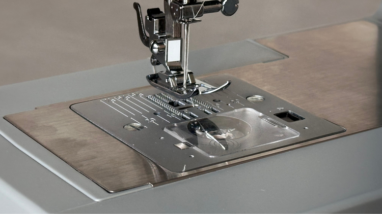 What Are Feed Dogs on a Sewing Machine? | Essential Guide for Beginners ...
