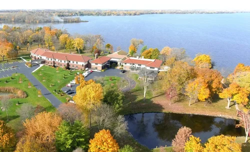 Jesuit Retreat House | Embrace Peace Today — Retreat Centers of Wisconsin
