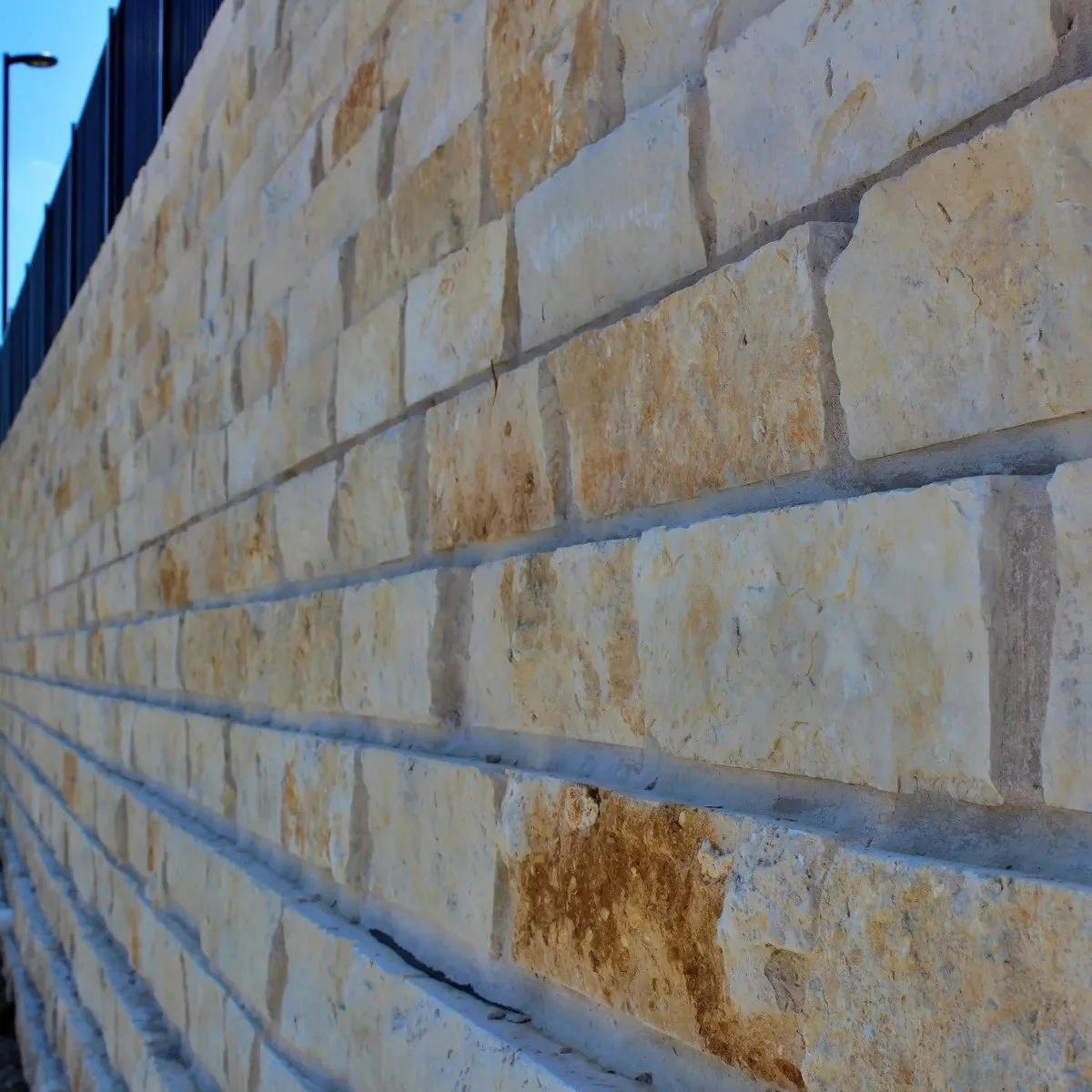 Apache Stone | Natural Veneers | Custom Blocks | Retaining Walls | Jonesboro | Little Rock ...