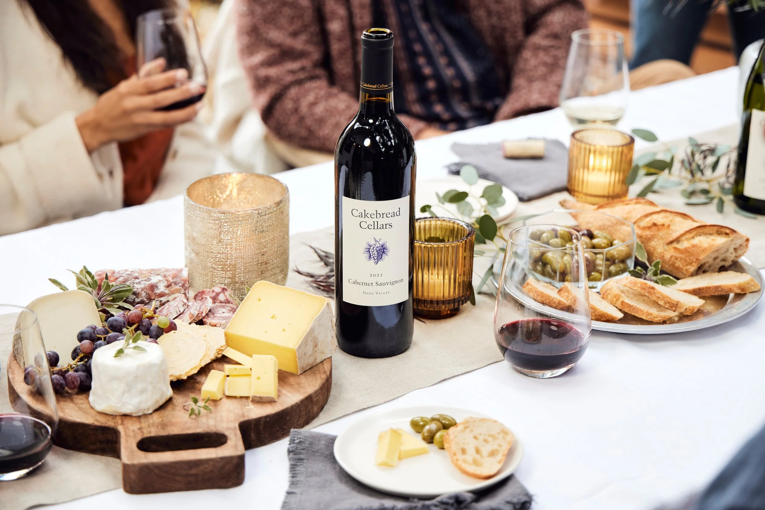 What's On at SKAI Bar | Swissôtel The Stamford — SKAI Bar | Rooftop Bar ...