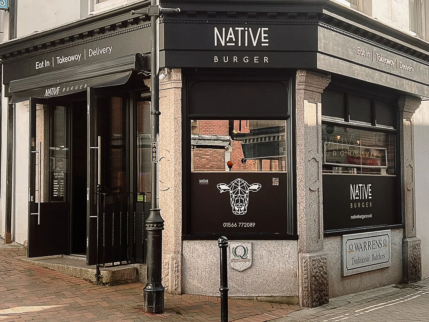 SAY HI — Native Burger
