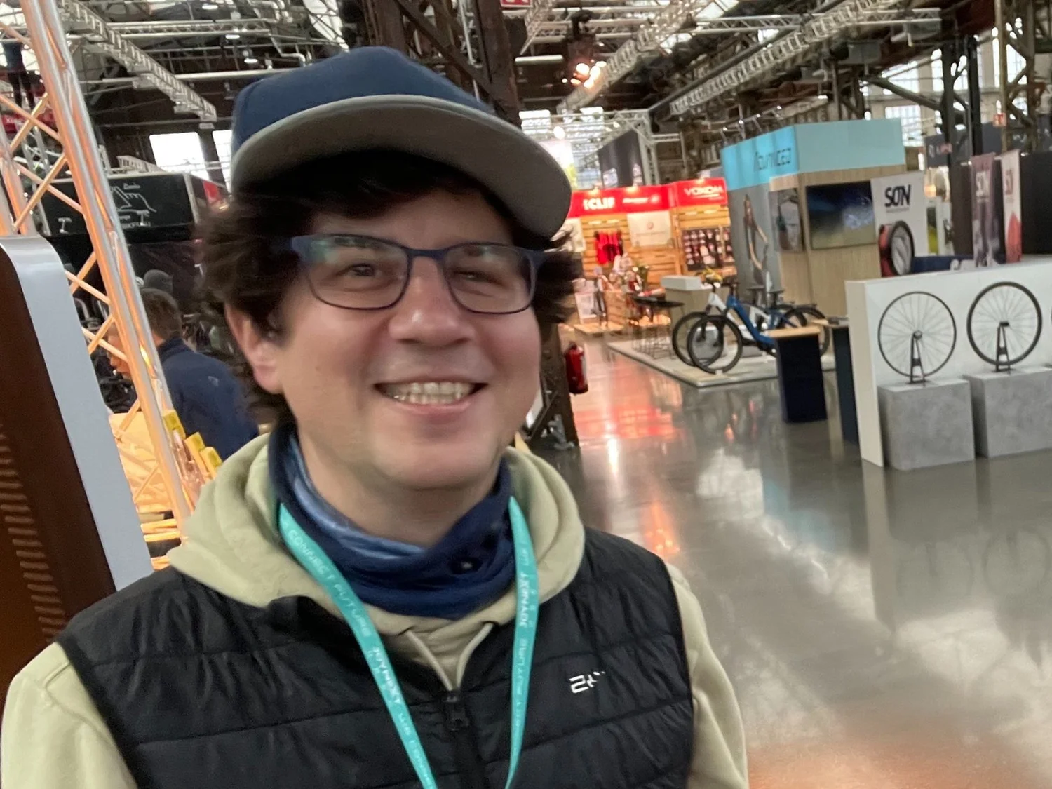 Aikon x Bockstein – High‑End Carbon‑Laufräder aus Berlin | Gravel • Road • Allroad