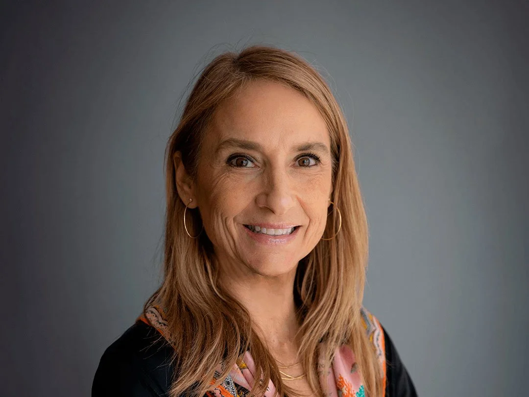 Ana María Velasco — Comunicación Estratégica - Extend