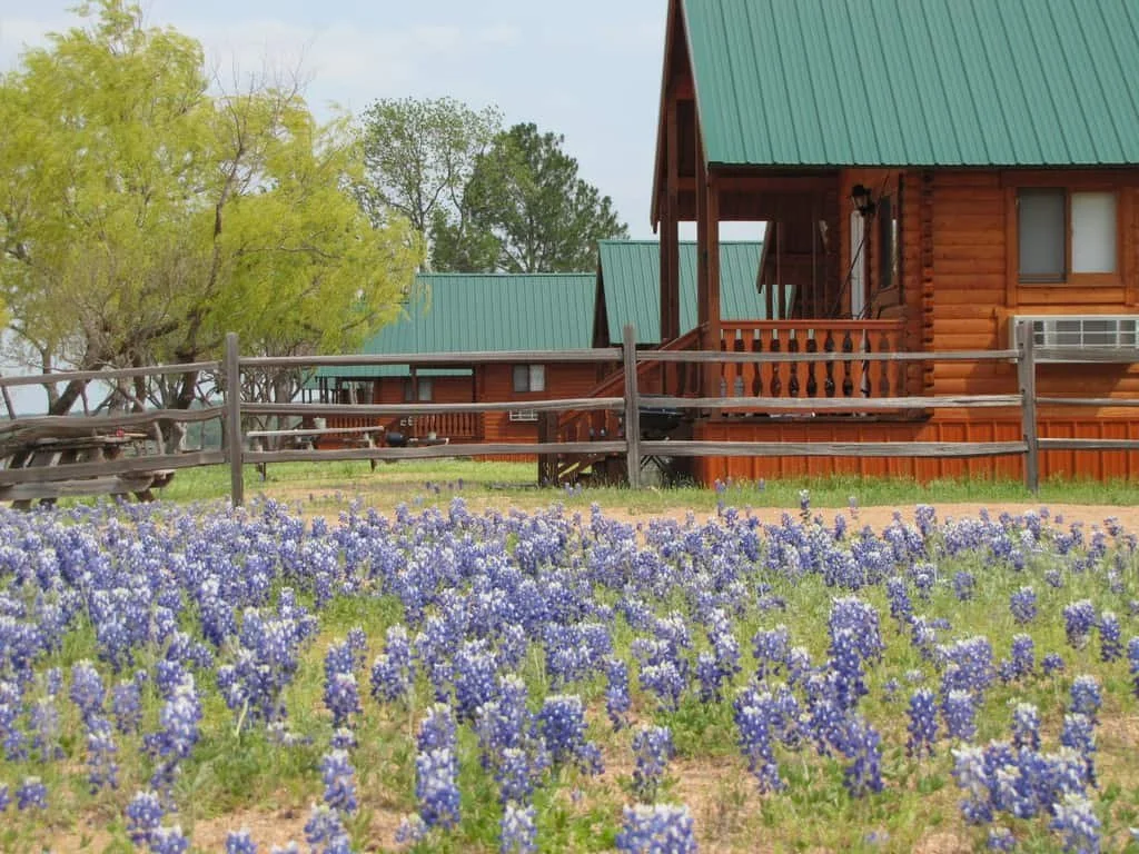 Waterfront Vacation Cabin Rentals on Lake Buchanan in the Texas HILL ...