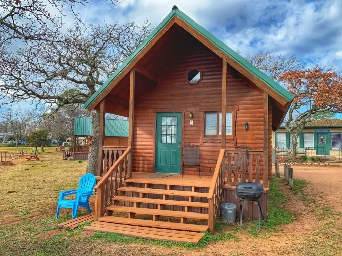 Waterfront Vacation Cabin Rentals on Lake Buchanan in the Texas HILL ...