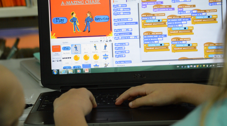 Visual-based vs. Text-based programming languages — Coding Kids