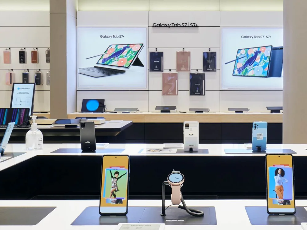 SAMSUNG & RETAILORS — RETAILORS