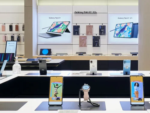 SAMSUNG & RETAILORS — RETAILORS
