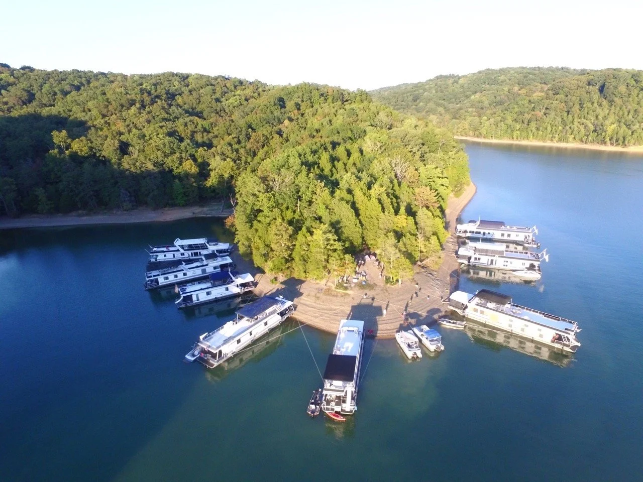DALE HOLLOW HOUSE BOAT SALES