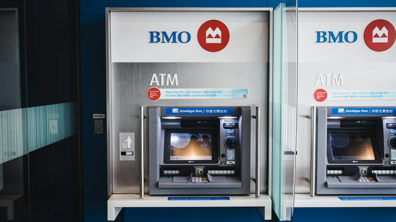 Show Me The Money! Your Best ATM Options in Las Vegas — Vegas Family ...