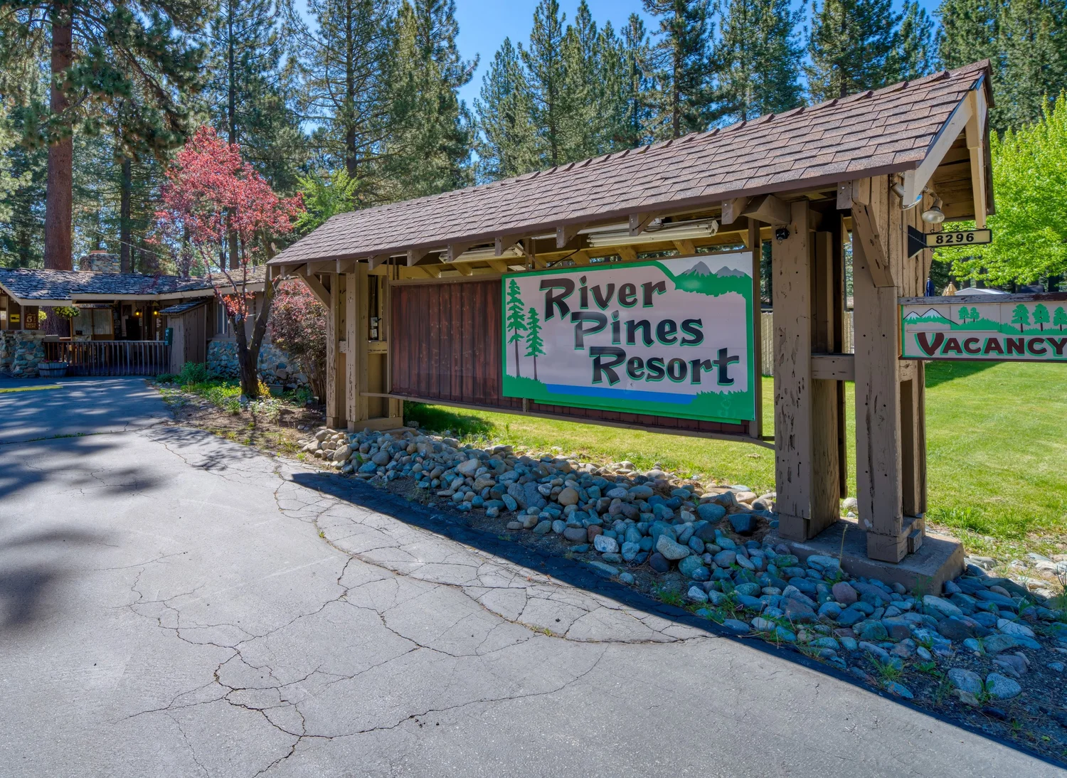 River Pines Resort & Roadhouse | Book Your Getaway