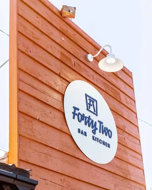 FORTY TWO | Discover Southern Flavors