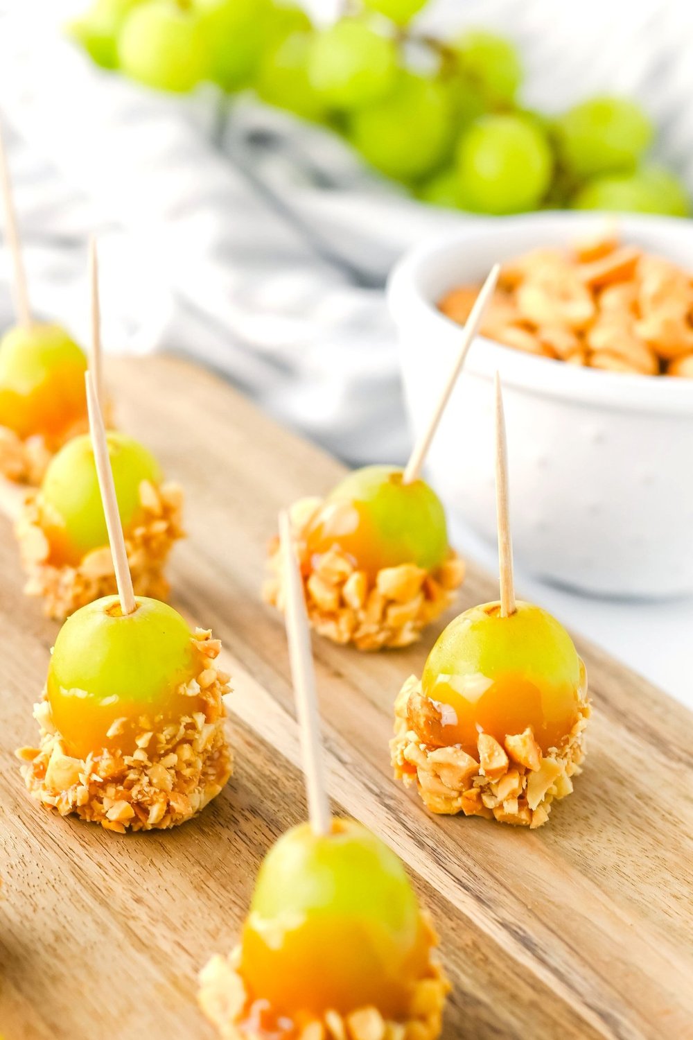 Easy Caramel Apple Grapes — Easy Party Eats