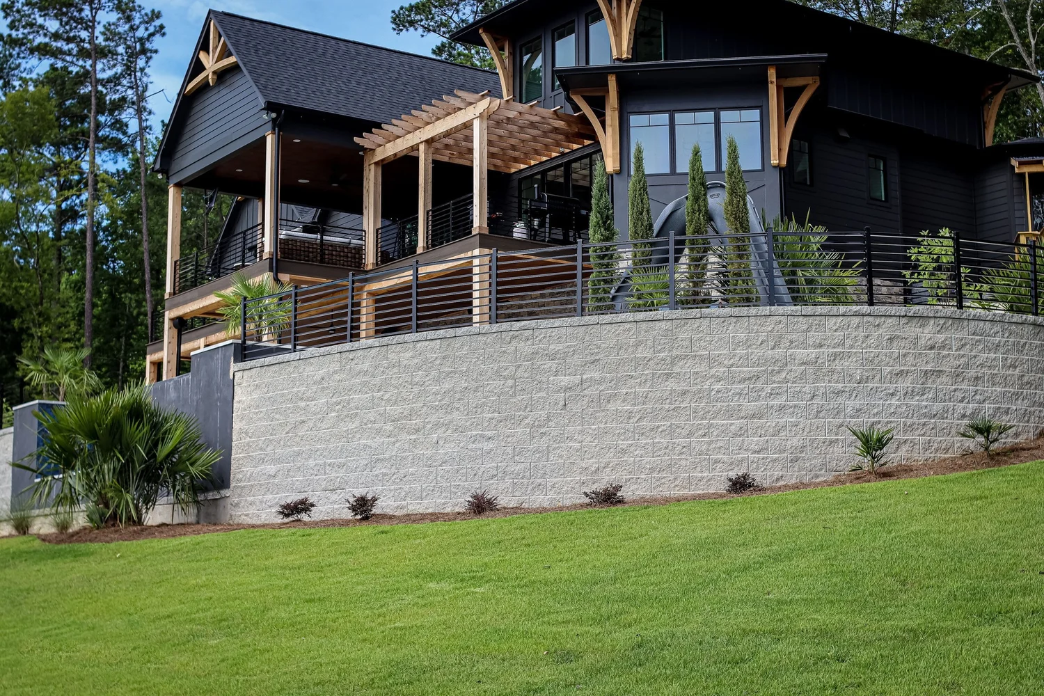 GeoStone Retaining Wall System, Inc. | Explore Durable Retaining Walls