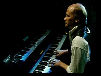 Tony O'Connor - World's #1 Relaxation Musician - Mariner, Rainforest ...
