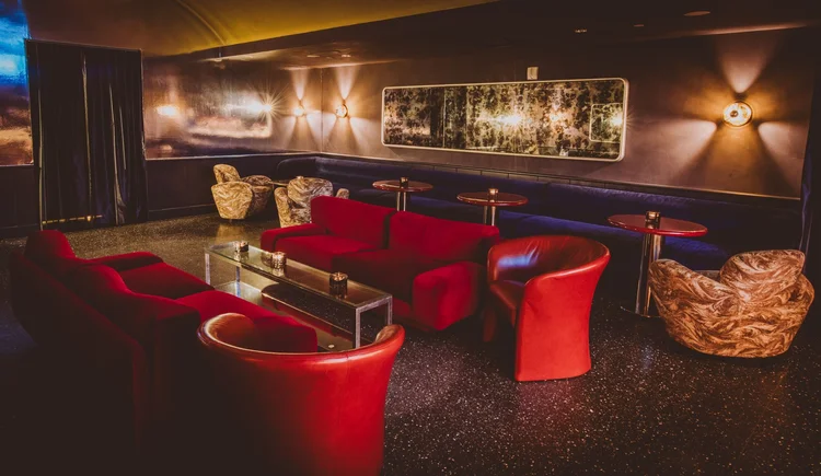 Best Jazz & Cocktail Bar in NuLu – Jimmy Can’t Dance Louisville