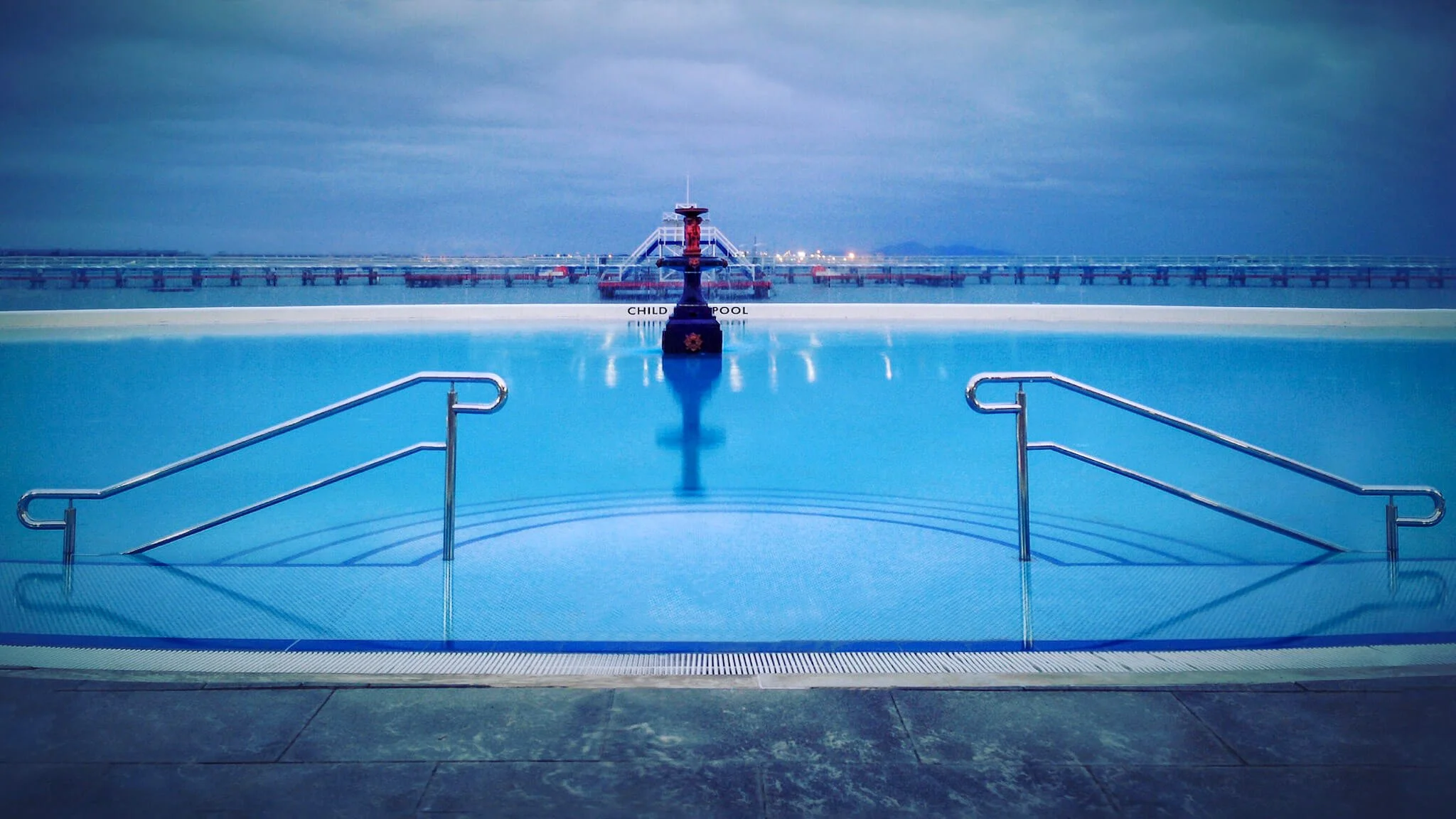 How to Achieve Balance in Smartphone Photography for Stunning ...