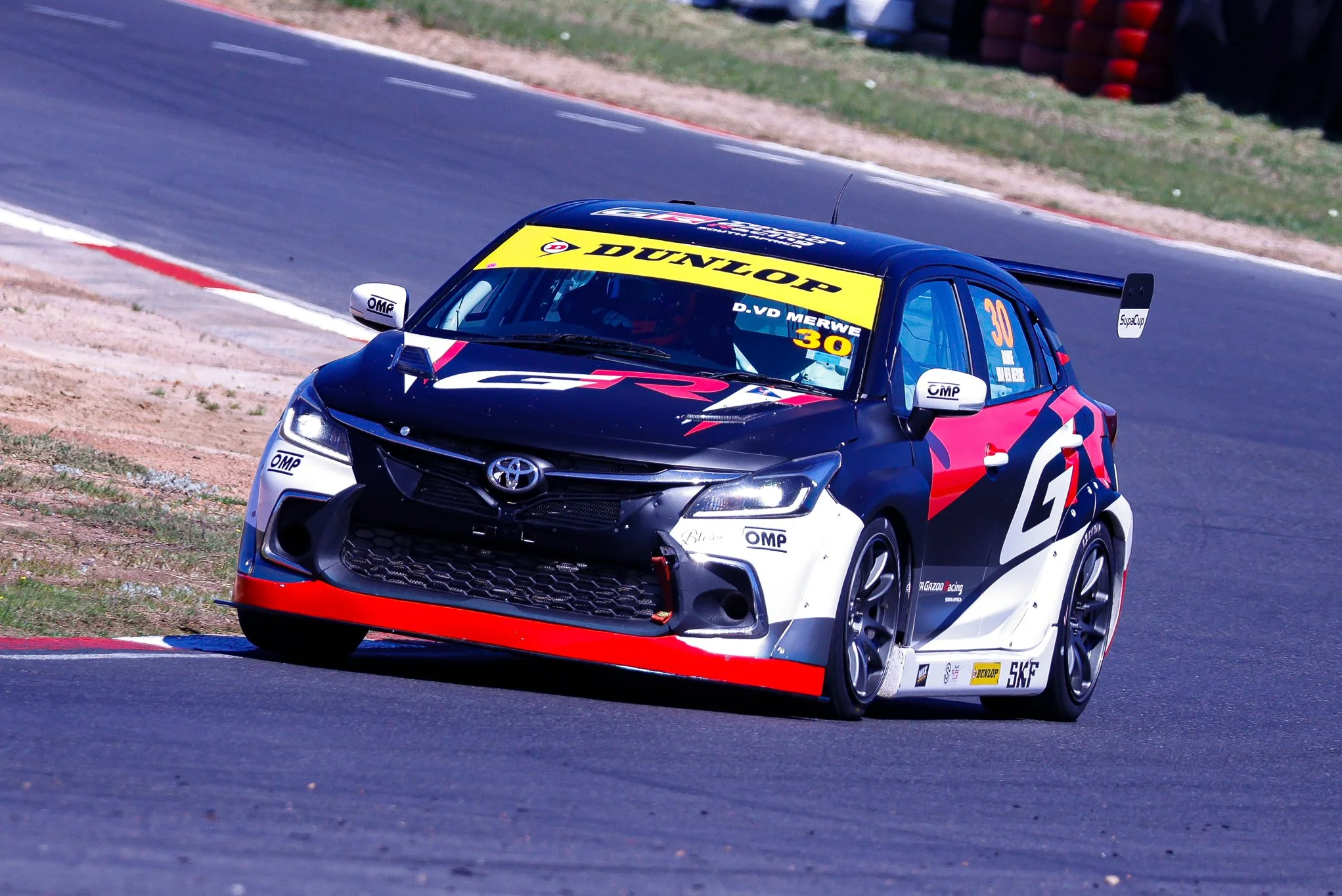Dawie Fights Back at Killarney After Early Setback — Motorsport Fanatix™