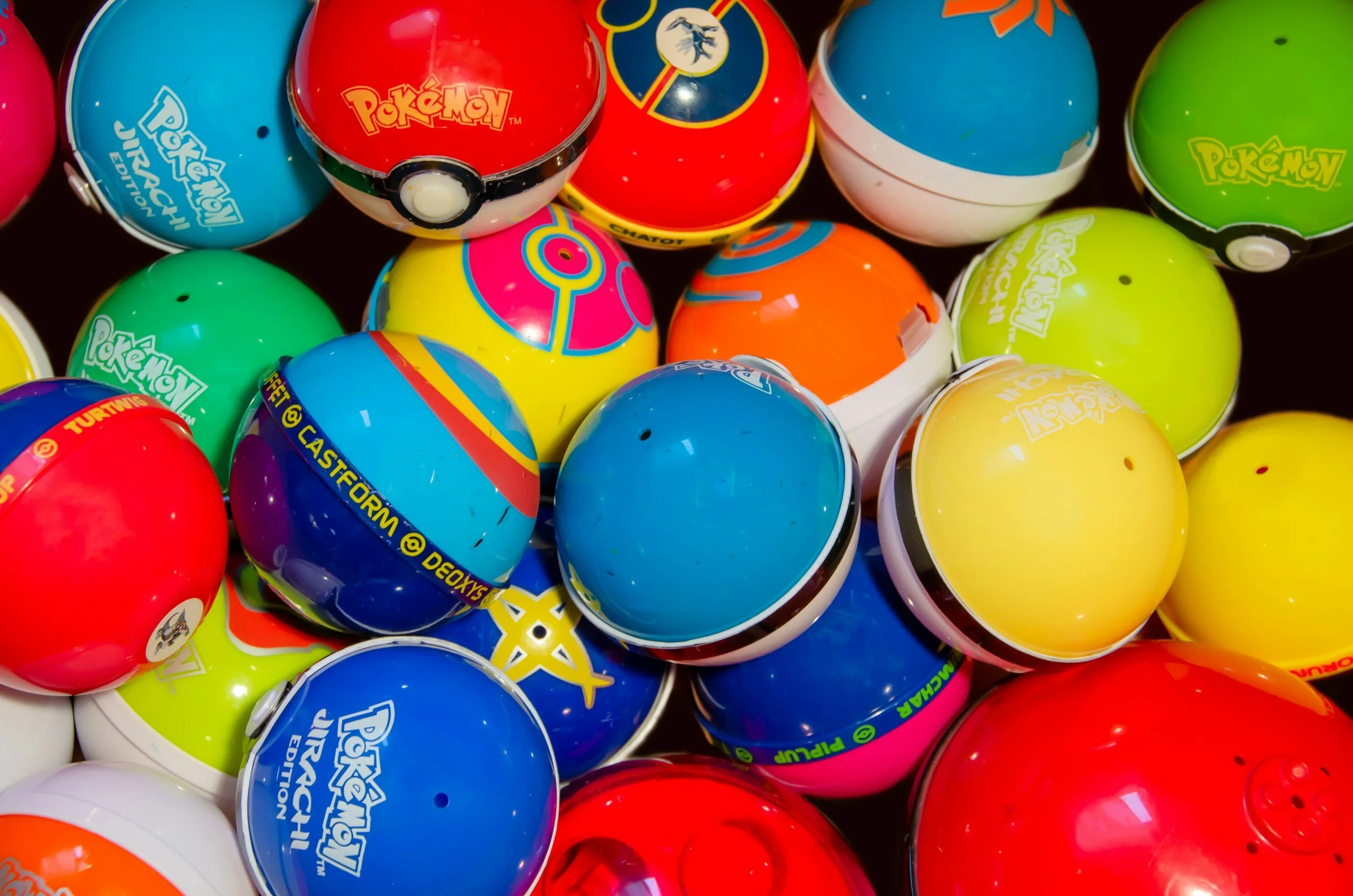 Pokemon TCG: Guide to All Poke Ball + Tin Codes for Pokemon Trading ...