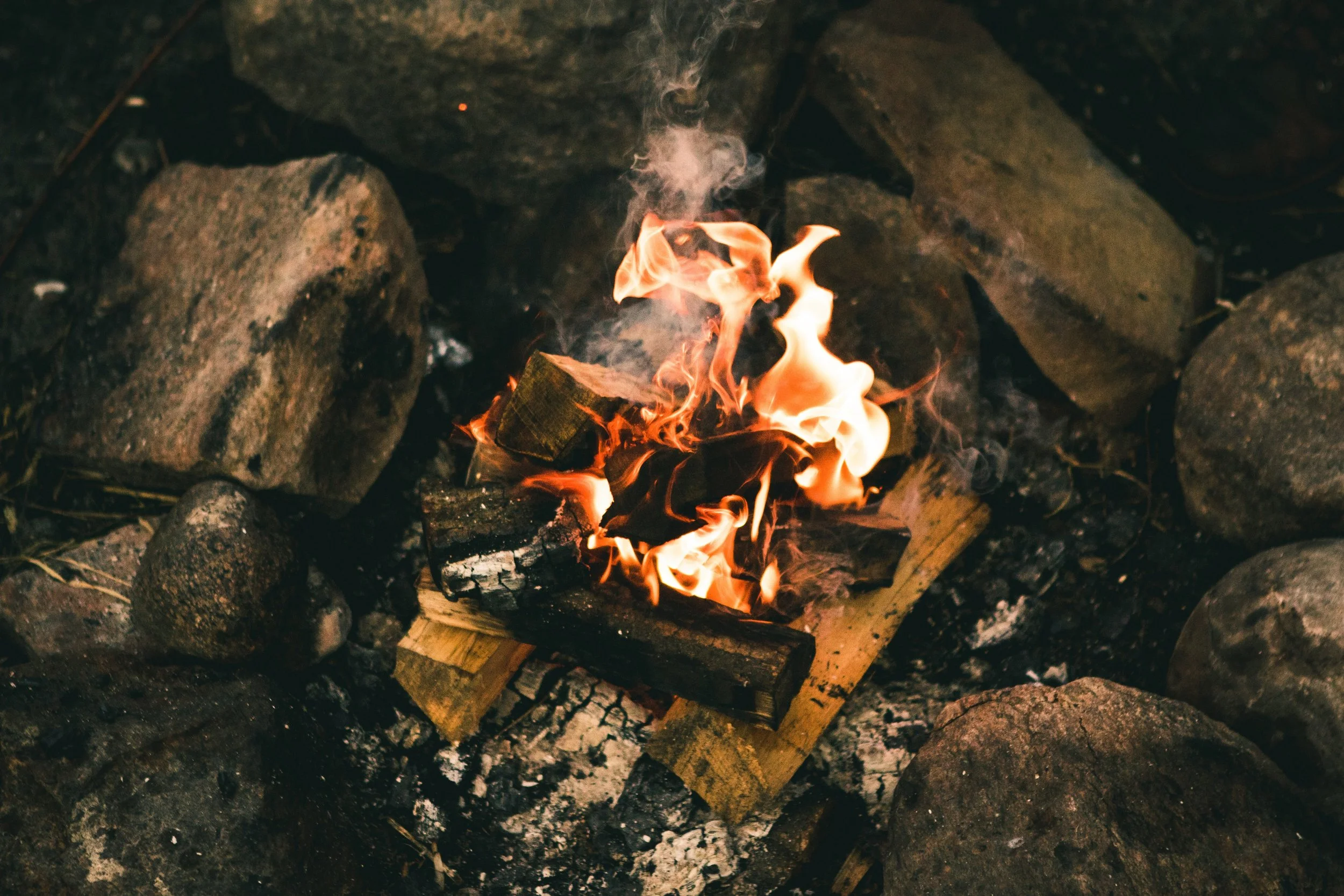 How to Build a Campfire (the Right Way) — Camping Made Easy