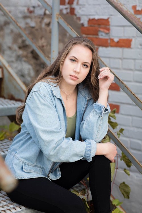 Joy Fall Senior Photos in Wisconsin — North Central Wisconsin Senior ...