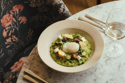 Restaurant in Worth, Kent | Seasonal Dining & Garden Bar | The Blue Pigeons