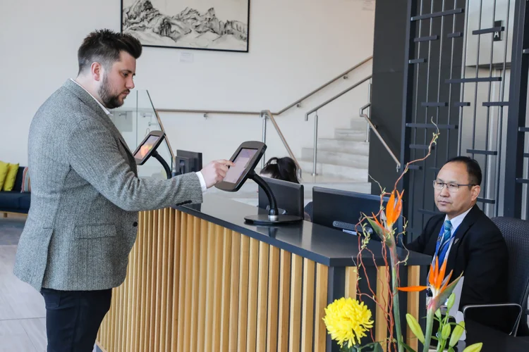 Secure Visitor & Staff Check-in System | Custr