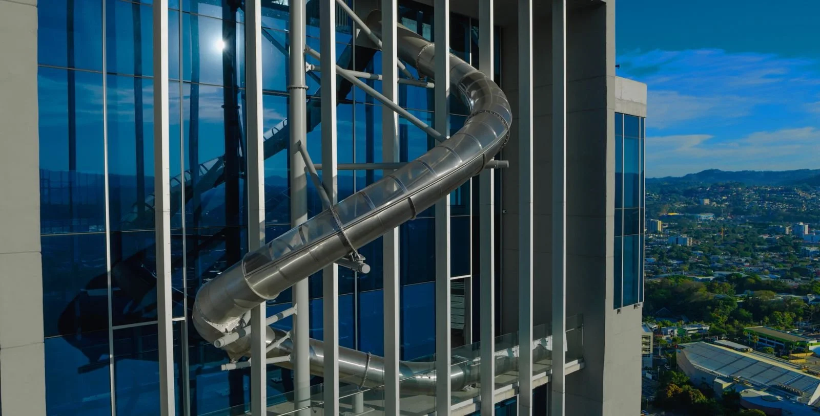 Descubre — Skydeck Millennium