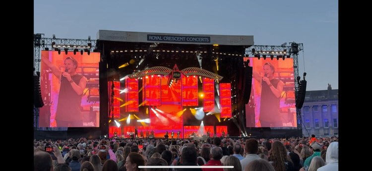 Robbie Williams Live at the Royal Crescent, Bath – Concert Review 2025 ...