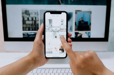 Instagram Hook Ideas for Reels in 2025 — The Social Snippet