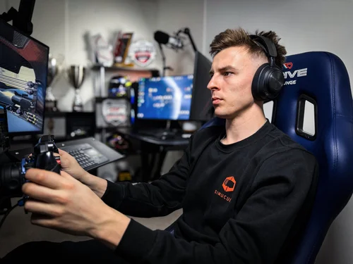 James Baldwin | Professional Racing Driver & Sim Racer