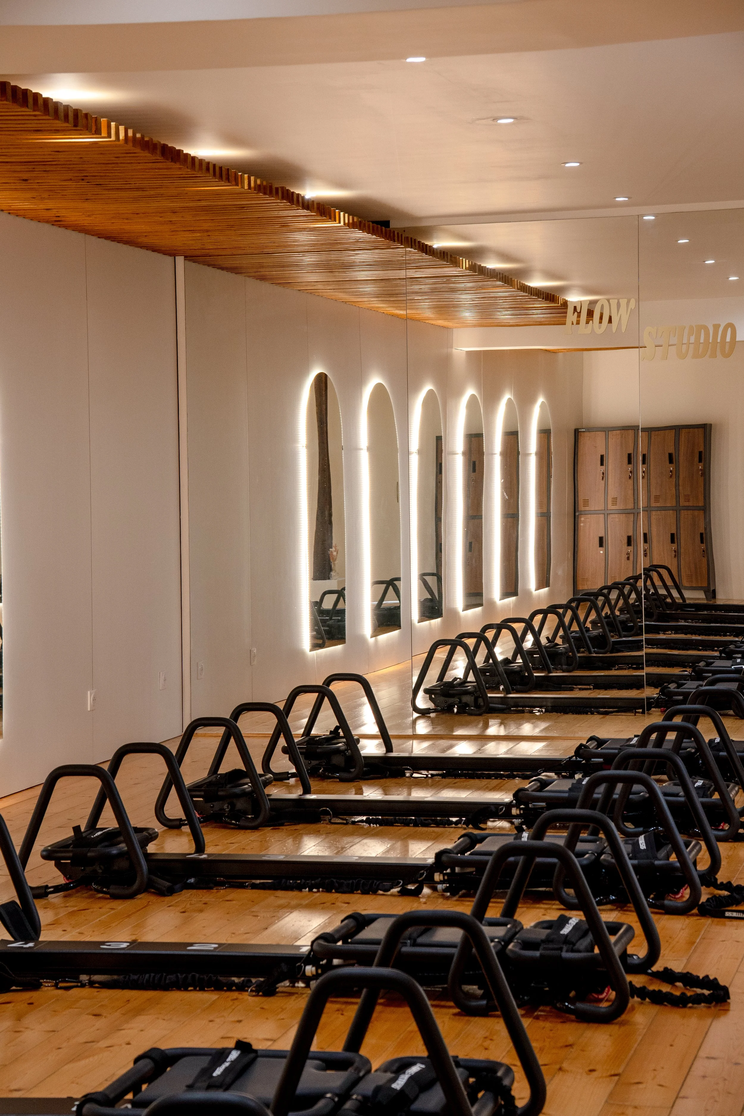 Flow Studio Lagree Paris 11 | Cours Microformer & Bien-être