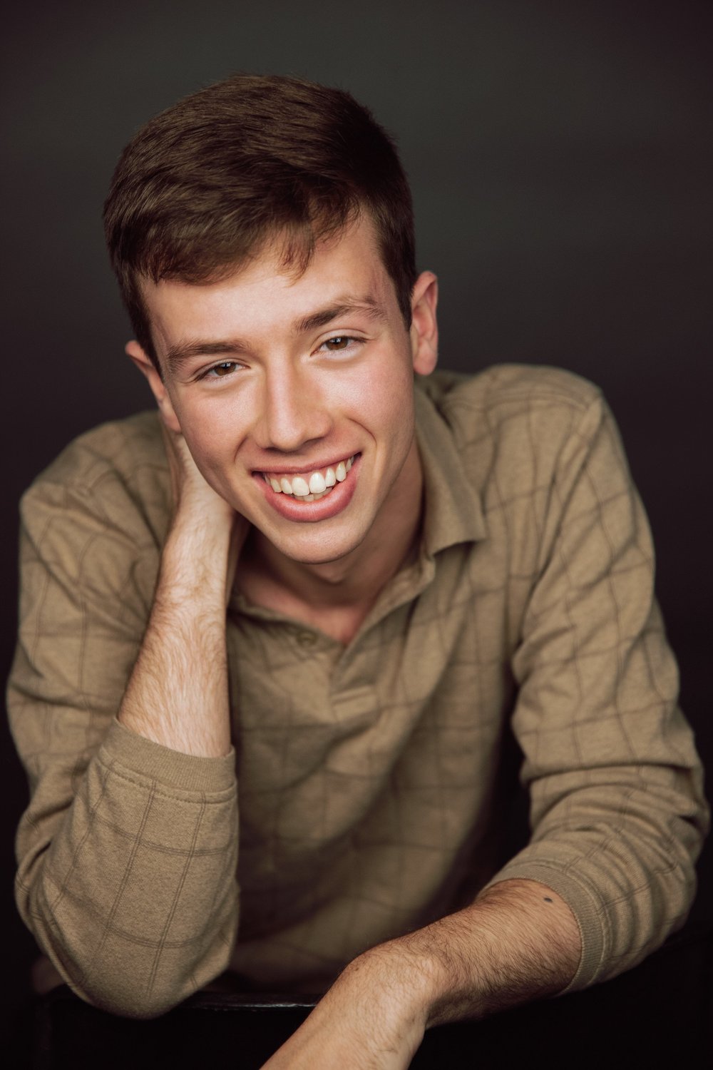 About Me — Gabriel Snyder /// Actor, Director, Costume Designer