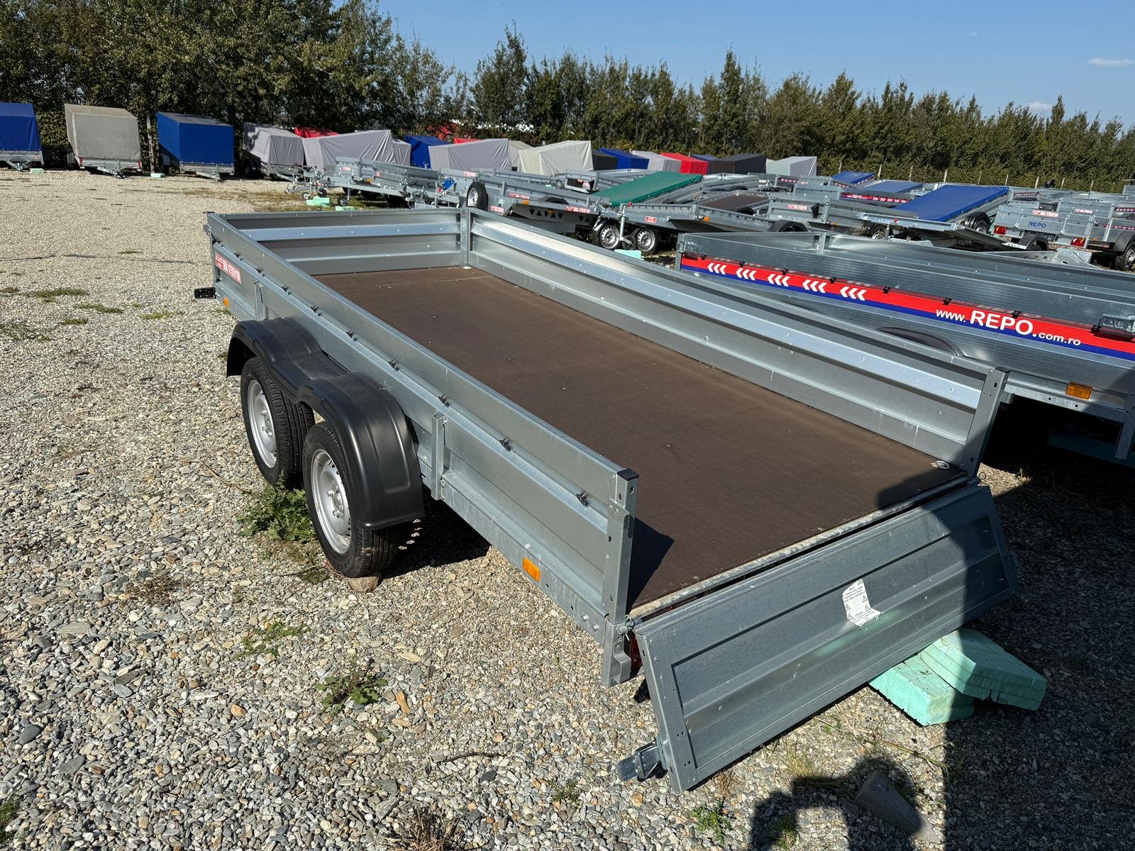 Remorci 750 kg tractabile cu categoria B. Remorci noi / Remorci auto ...