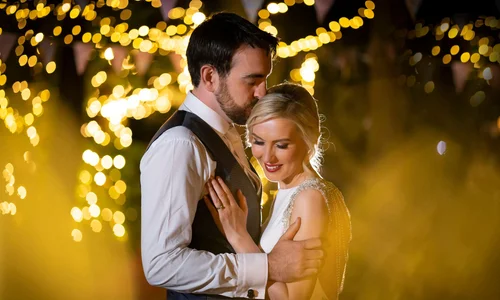 M&M Photography | Book Your Wedding Photos Today
