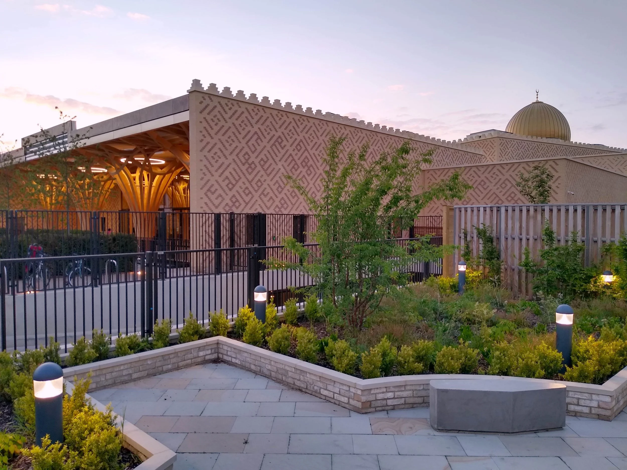Cambridge Central Mosque in Cambridge, England — Mosques of the World