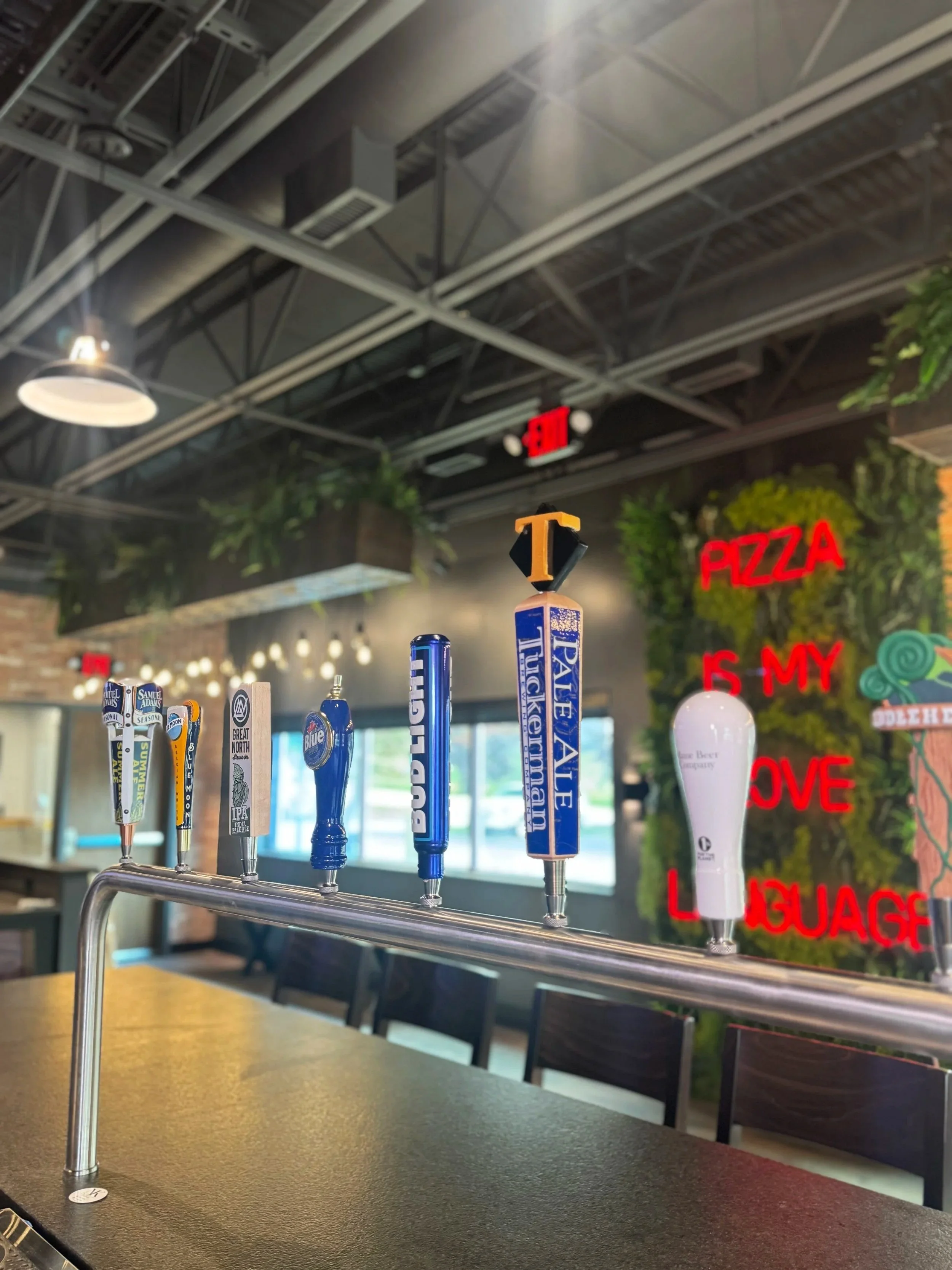 Nana's Kitchen & Pizzeria