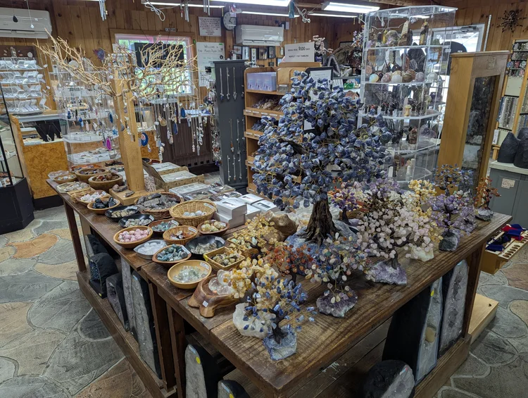 BIG MIKE'S ROCK SHOP