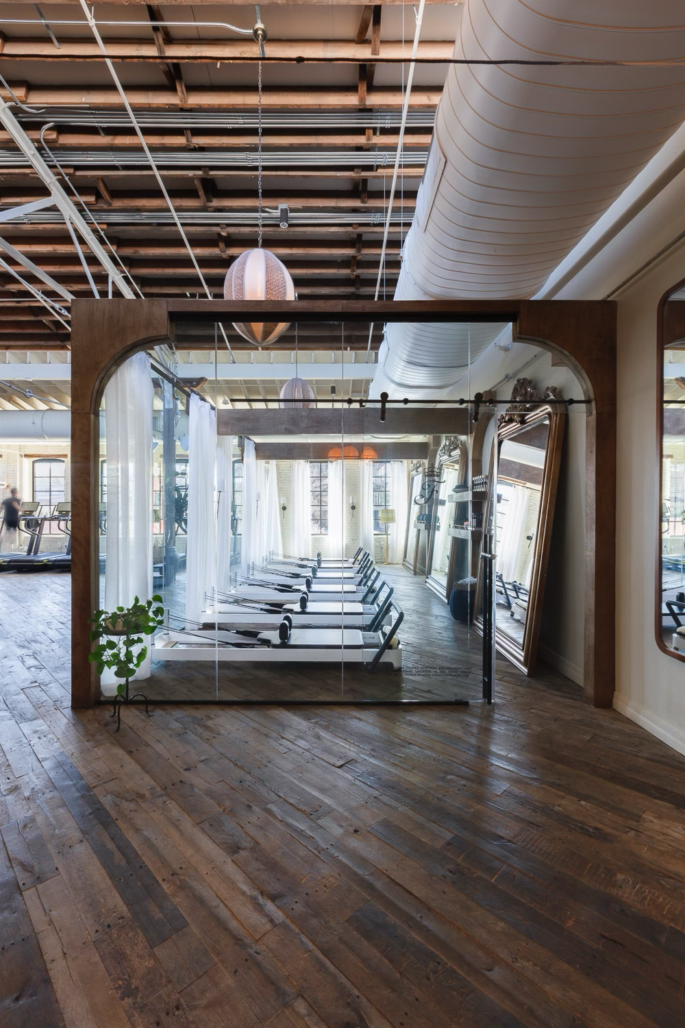 STUDIOS — FORZA PILATES